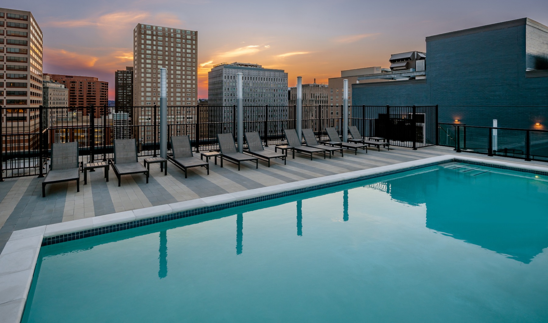 225 N Calvert is a pet-friendly apartment community in Baltimore, MD